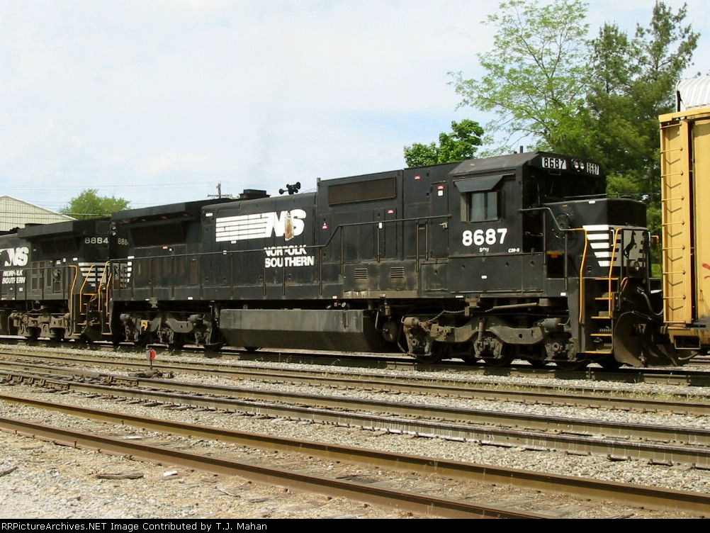 NS 8687 on 235